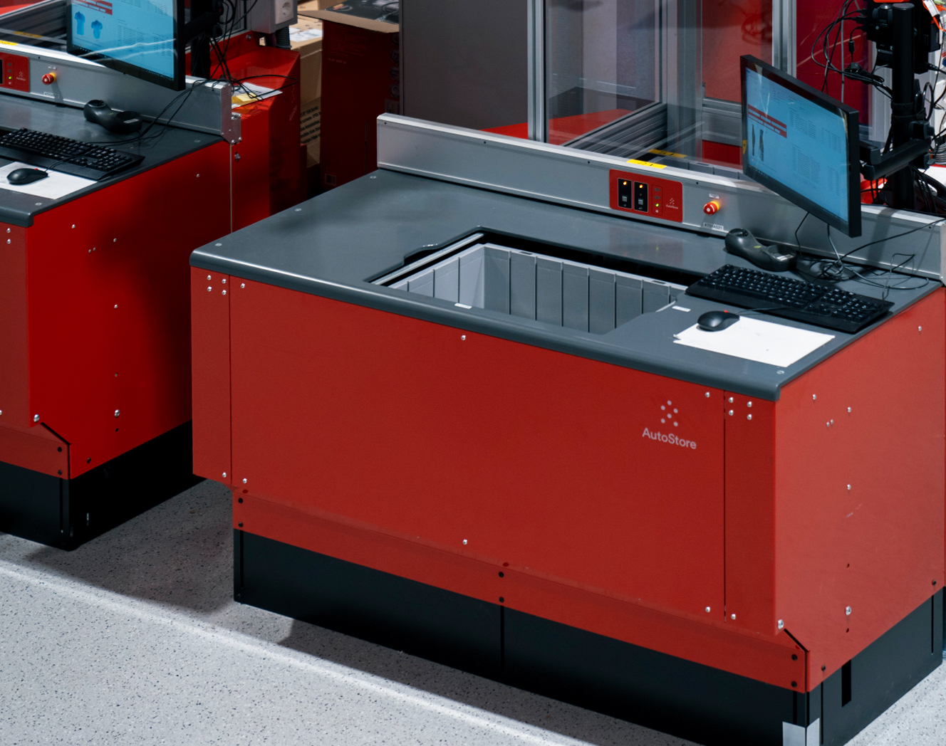 SwingPort™ | AutoStore Automated Workstations